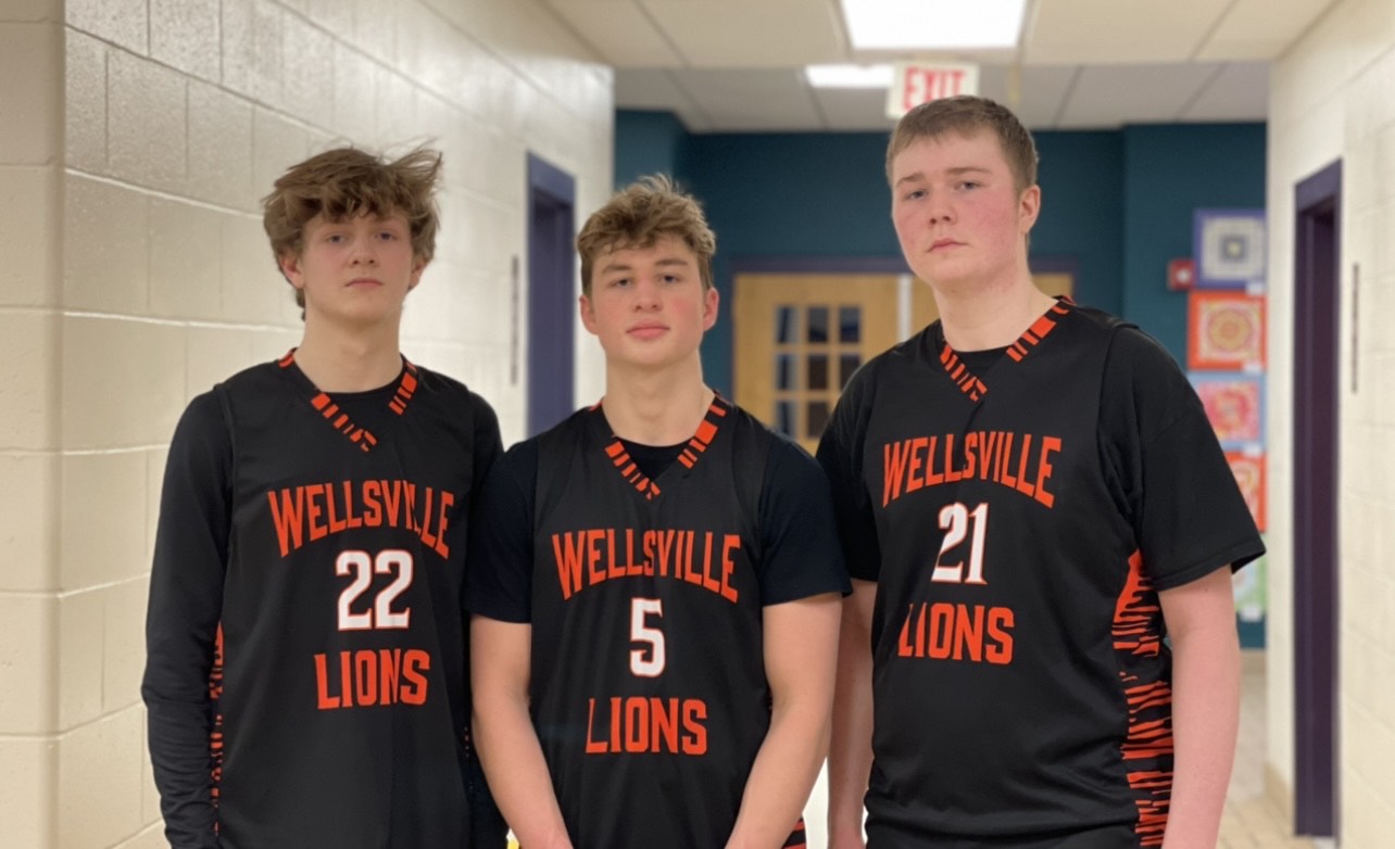 The Unlikely Candidates: Riley's last-minute 3-pointer, Phelps' steals ...