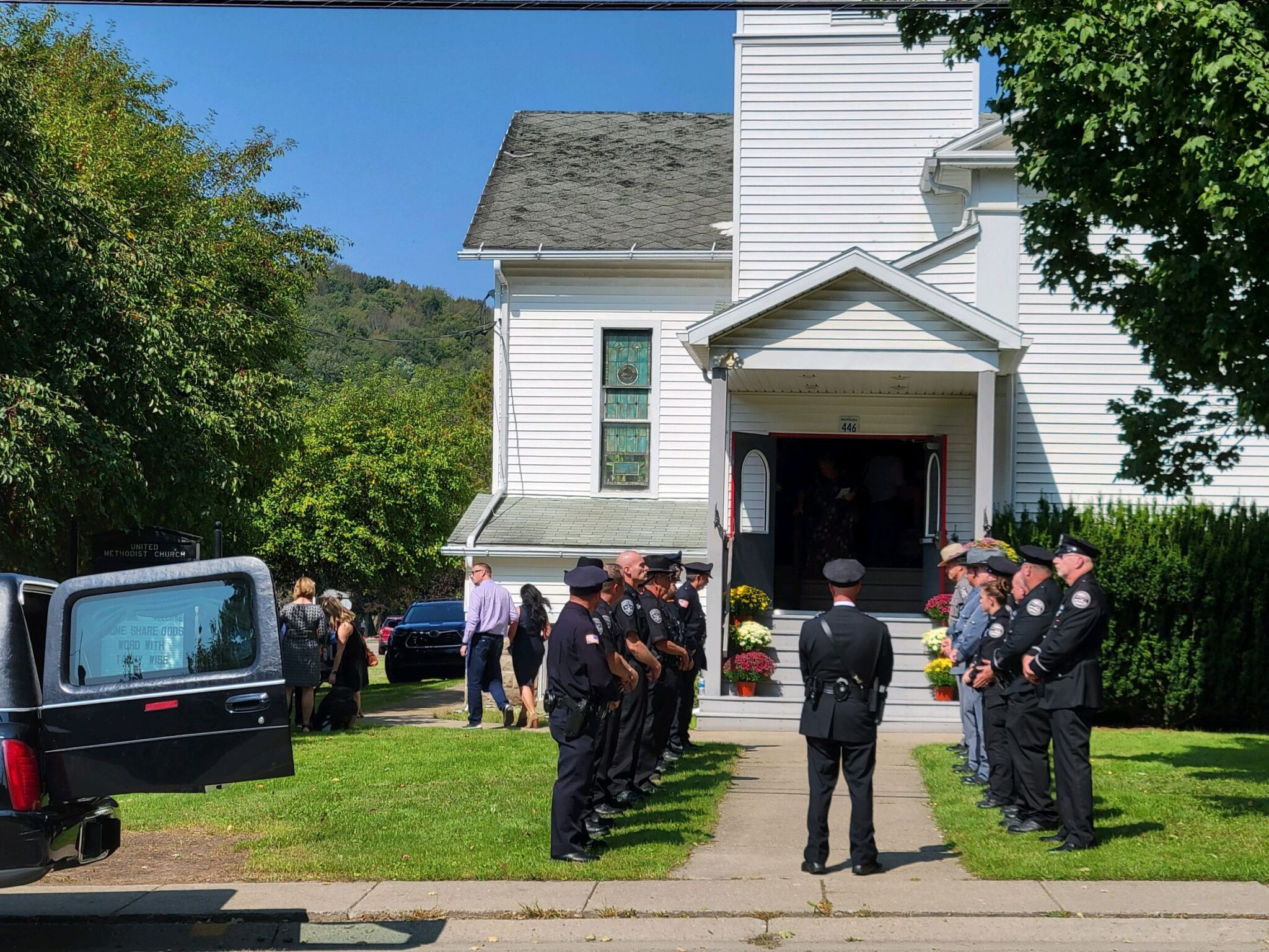An emotional funeral service for Dan Howe, who served for over 50 years ...