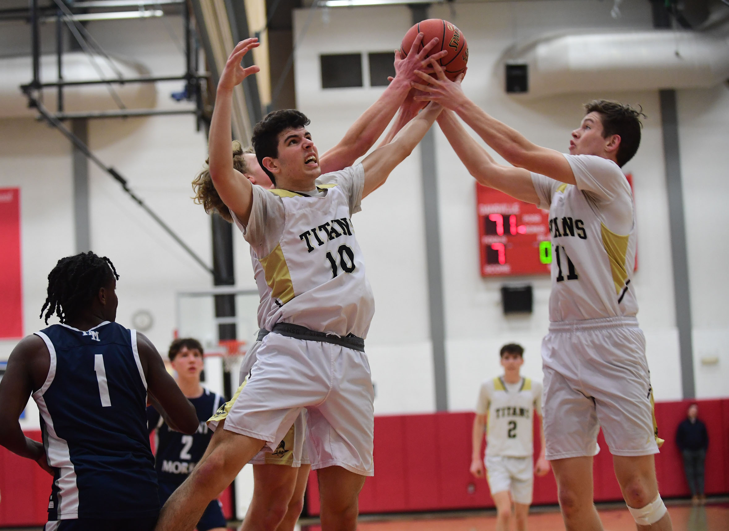 Defending state champions Avoca/Prattsburgh move on after physical win ...