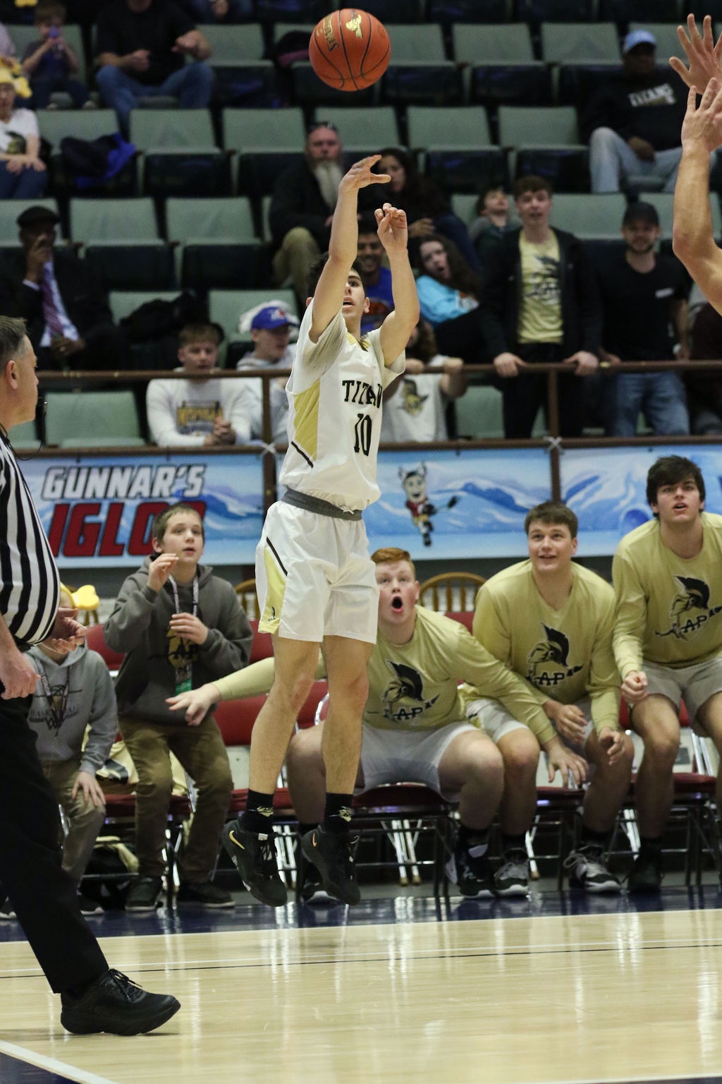 Avoca-Prattsburgh state champions again in boys' basketball: Video ...