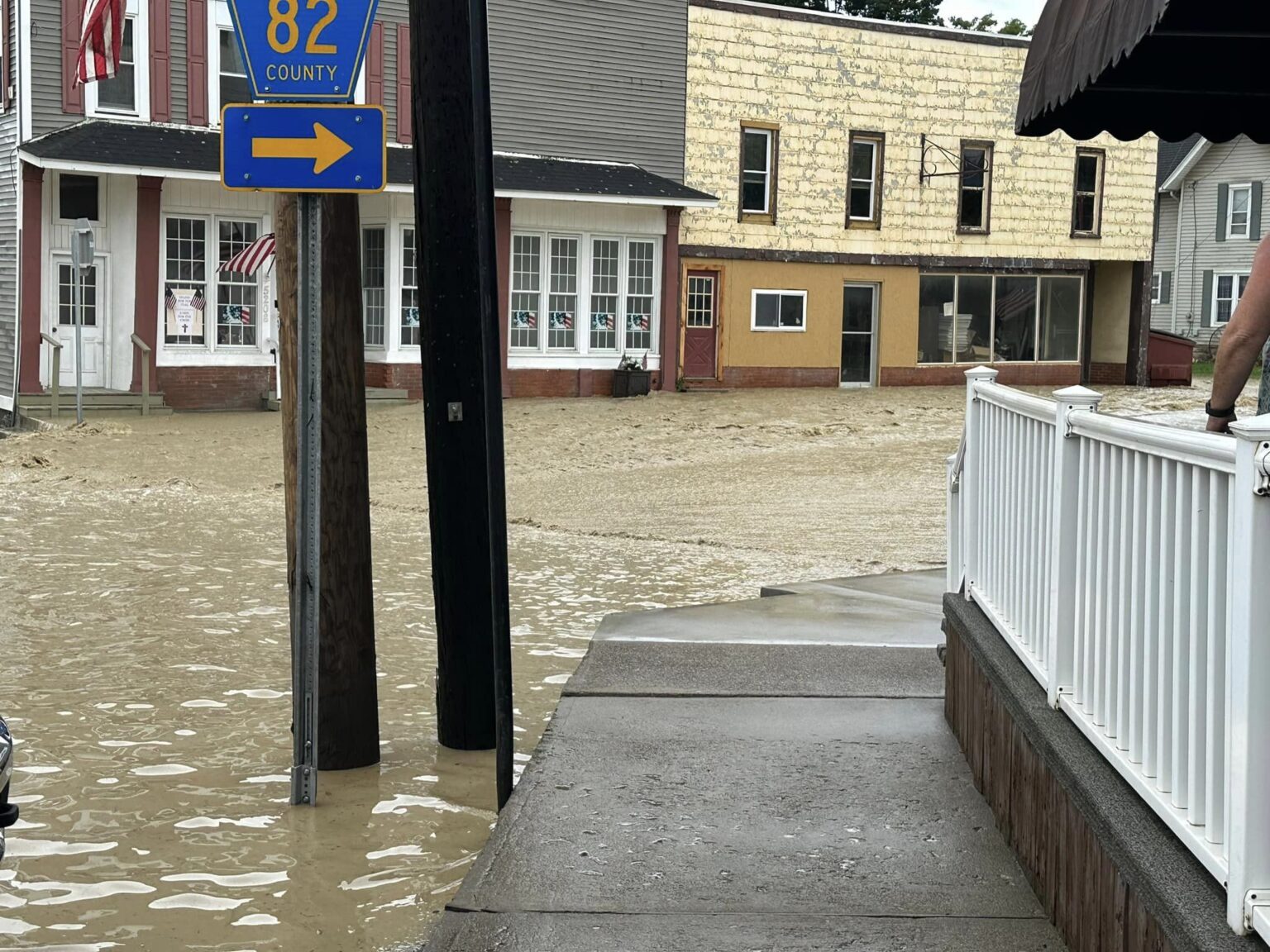 INCREDIBLE FLOOD VIDEOS and PHOTOS: John Anderson reports nationally on ...