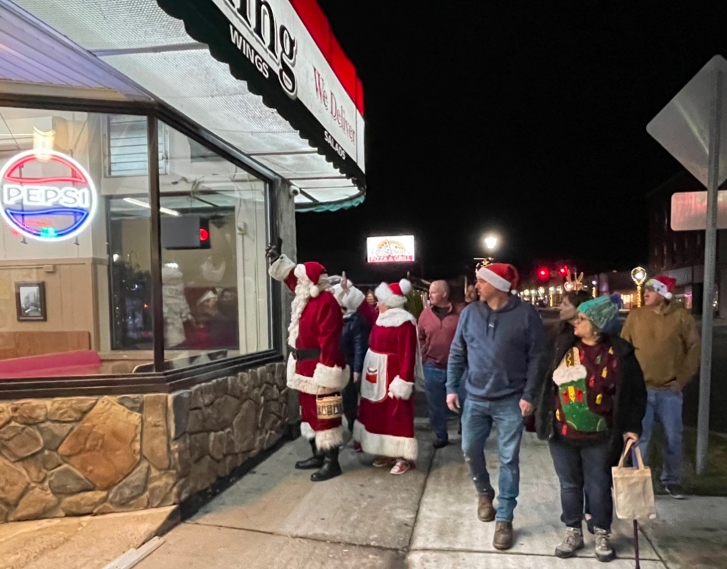 First-ever Santa and Mrs. Clause 1K with help from Alfred State ...