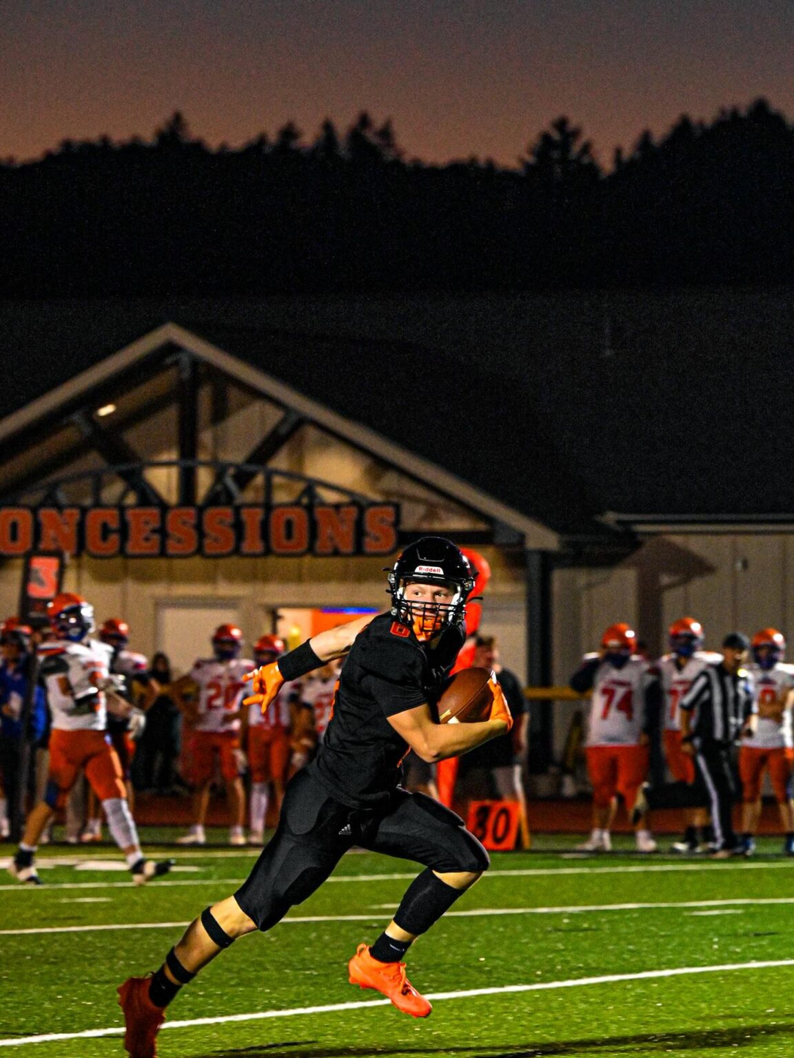 Wellsville football improves to 3-1 with 40-13 win over Livonia ...